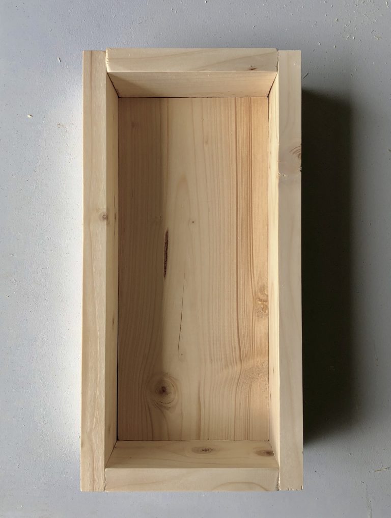 DIY Easy Farmhouse Style Wood Box - Cribbs Style