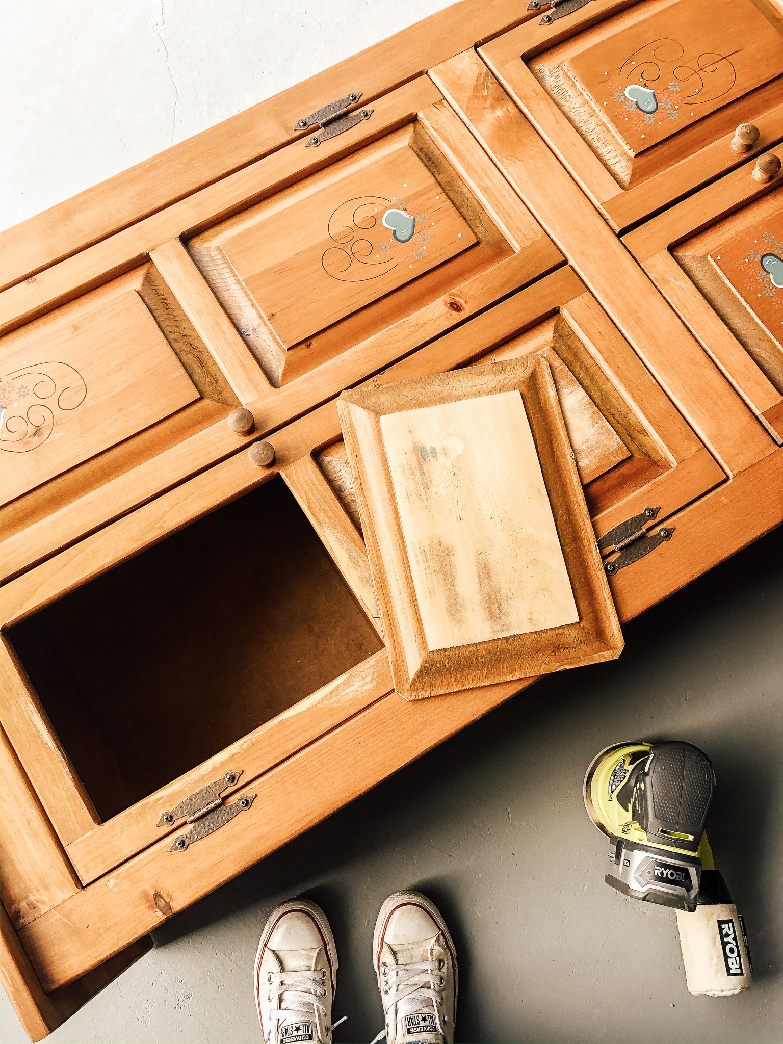 Giving new life to the thrifted farmhouse cabinet with an easy paint ...