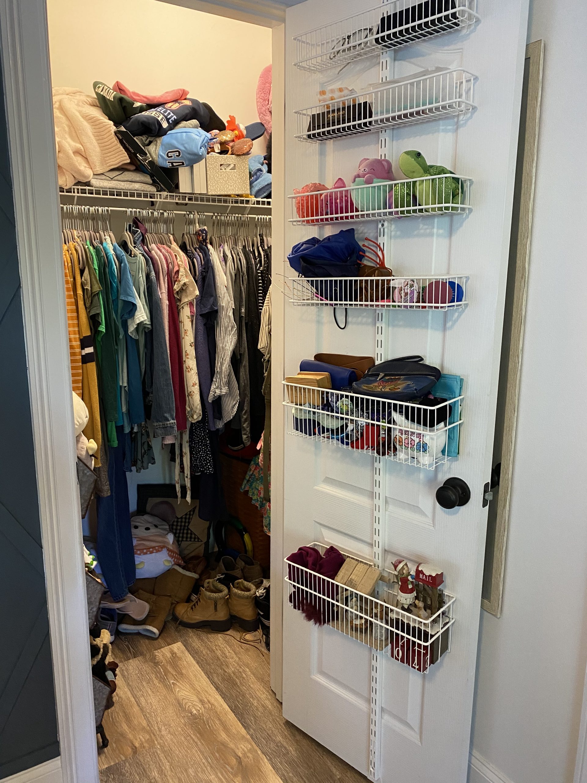 How I reorganized a walk in closet with wire racks. - Cribbs Style