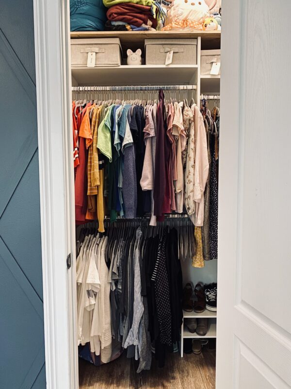 How I reorganized a walk in closet with wire racks. - Cribbs Style