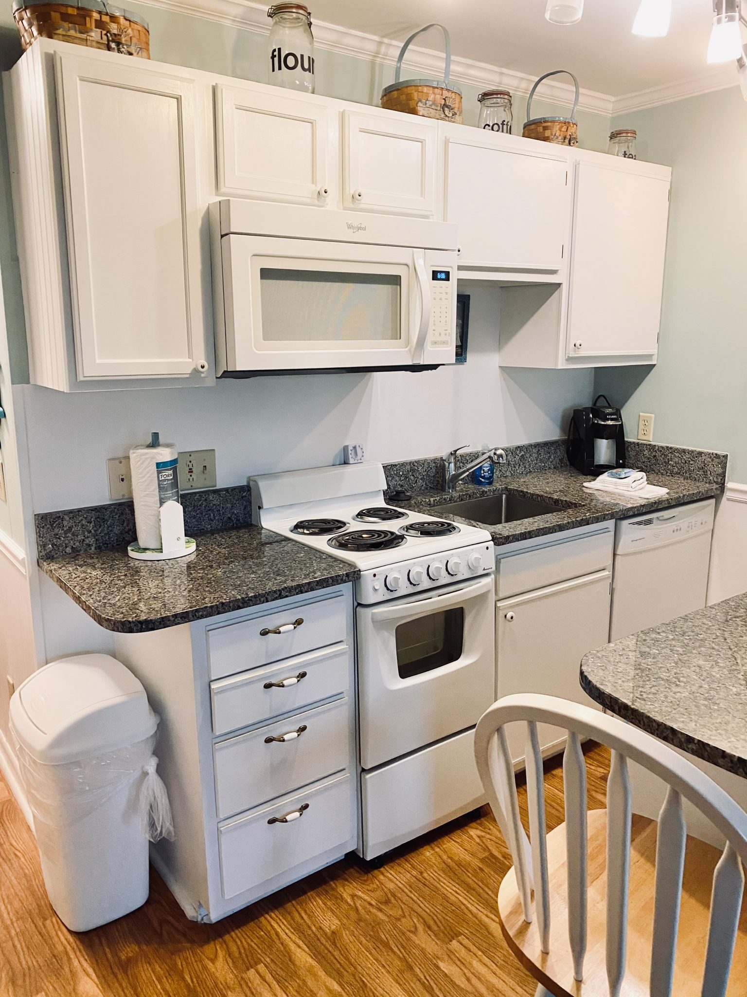 My first DIY outside my house: Beach condo renovation - Cribbs Style